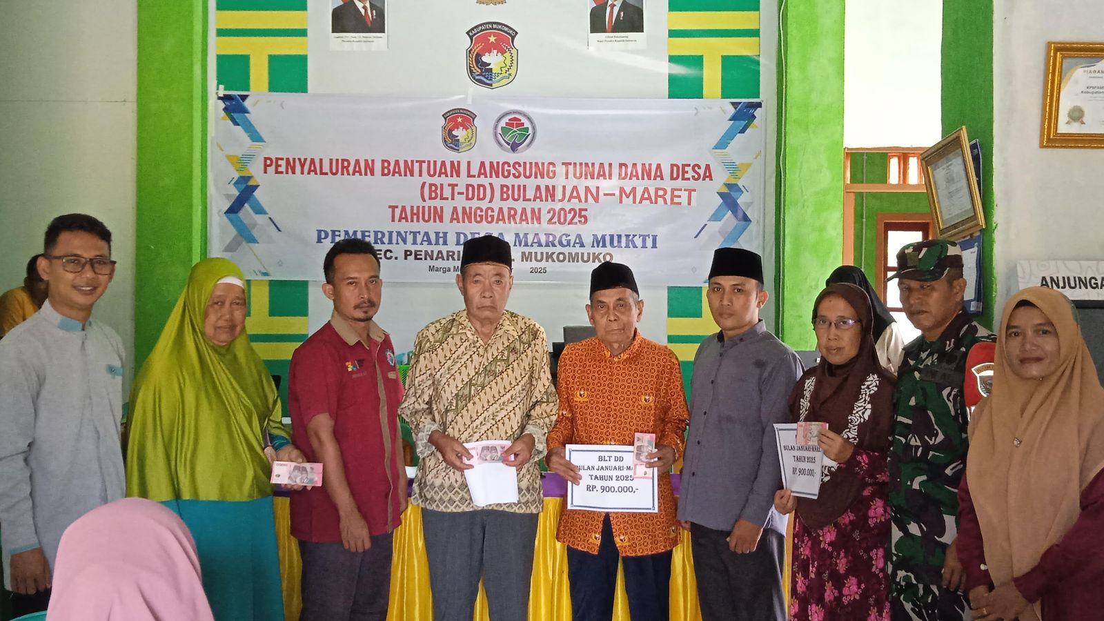 Berkah Ramadan 2025, Pemdes Marga Mukti Salurkan BLT-DD Tahap Pertama 2025